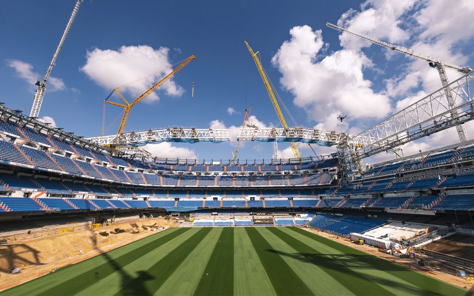 How the retractable pitch of the new Santiago Bernabéu will work