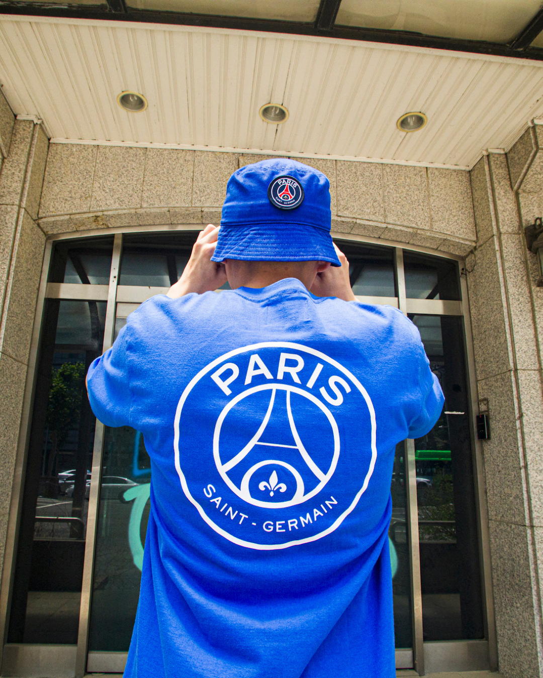 "SUMMER BLUE", the new capsule collection by Over The Pitch x PSG - nss ...