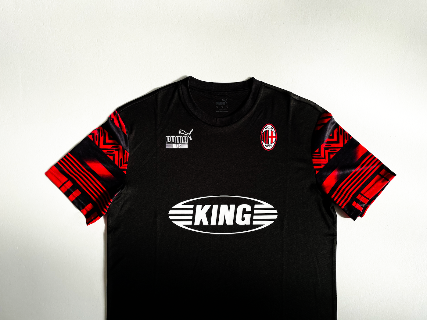 AC Milan's new lifestyle collection by PUMA KING