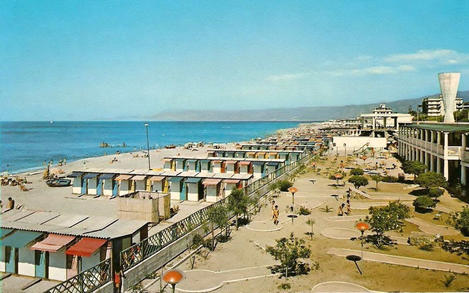 The warm charm of the beach lido - nss magazine