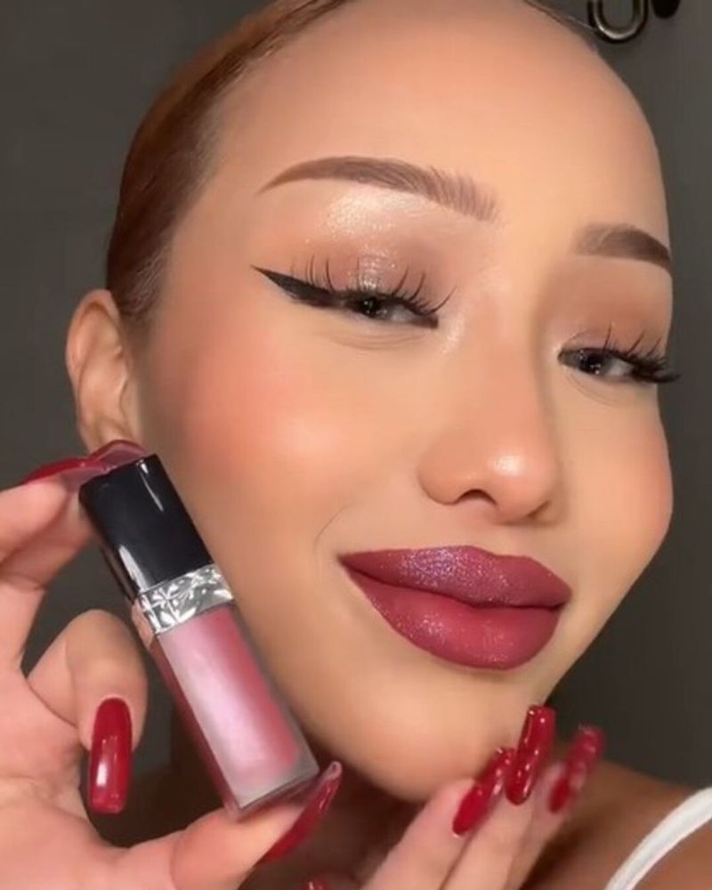 Lipstick: Dior lipstick transforms from matte to glittery