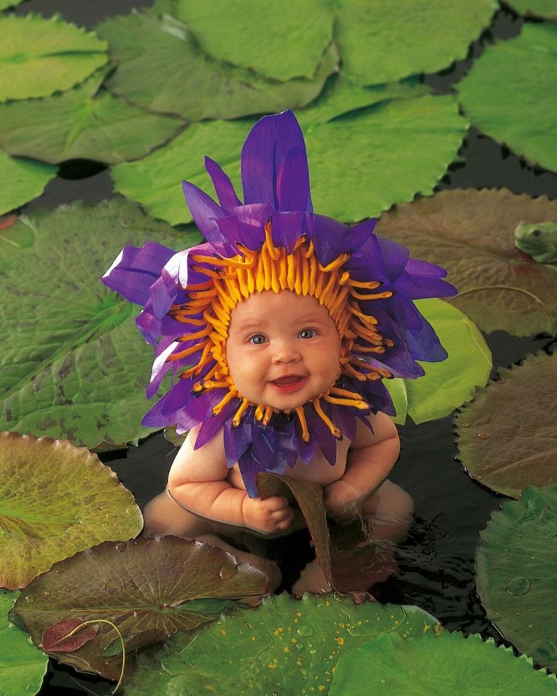 This is Michèle Lamy, the woman with the inked hands