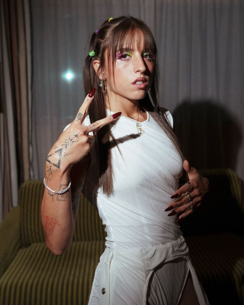 Angelina Mango health and tour