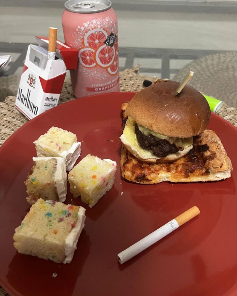 Rat Snacking: The Trend of Freedom & Surprising Combinations