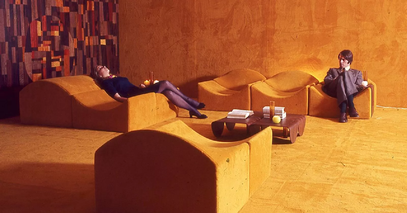 The Return of Space Age Design: Retro-Futuristic Aesthetics in Interior ...
