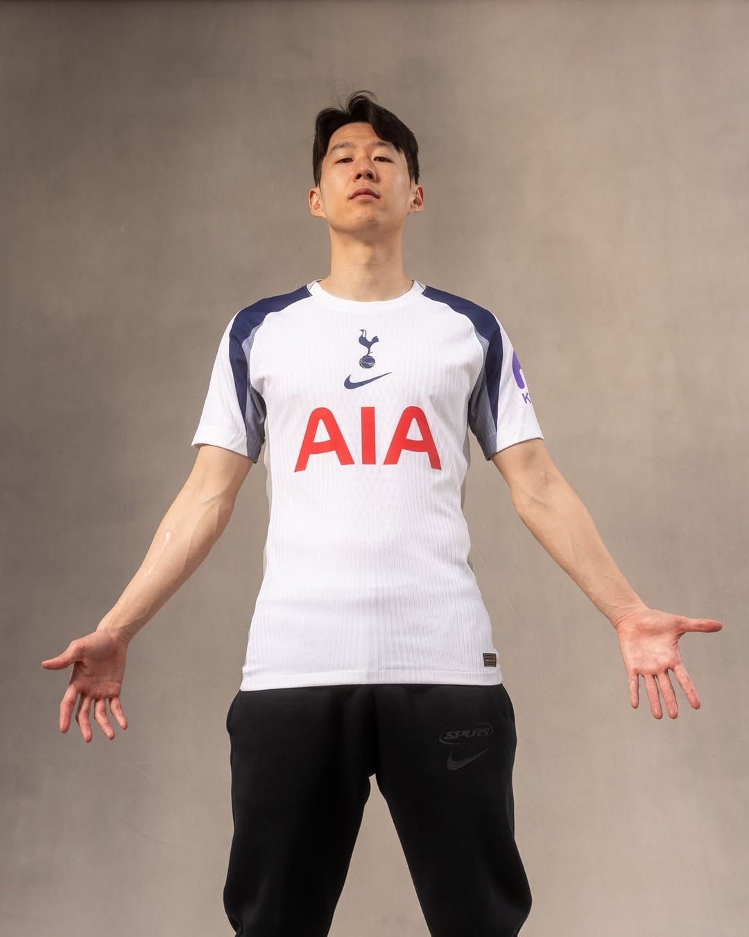 Tottenham's new Home jersey for the 2025/26 season - nss sports