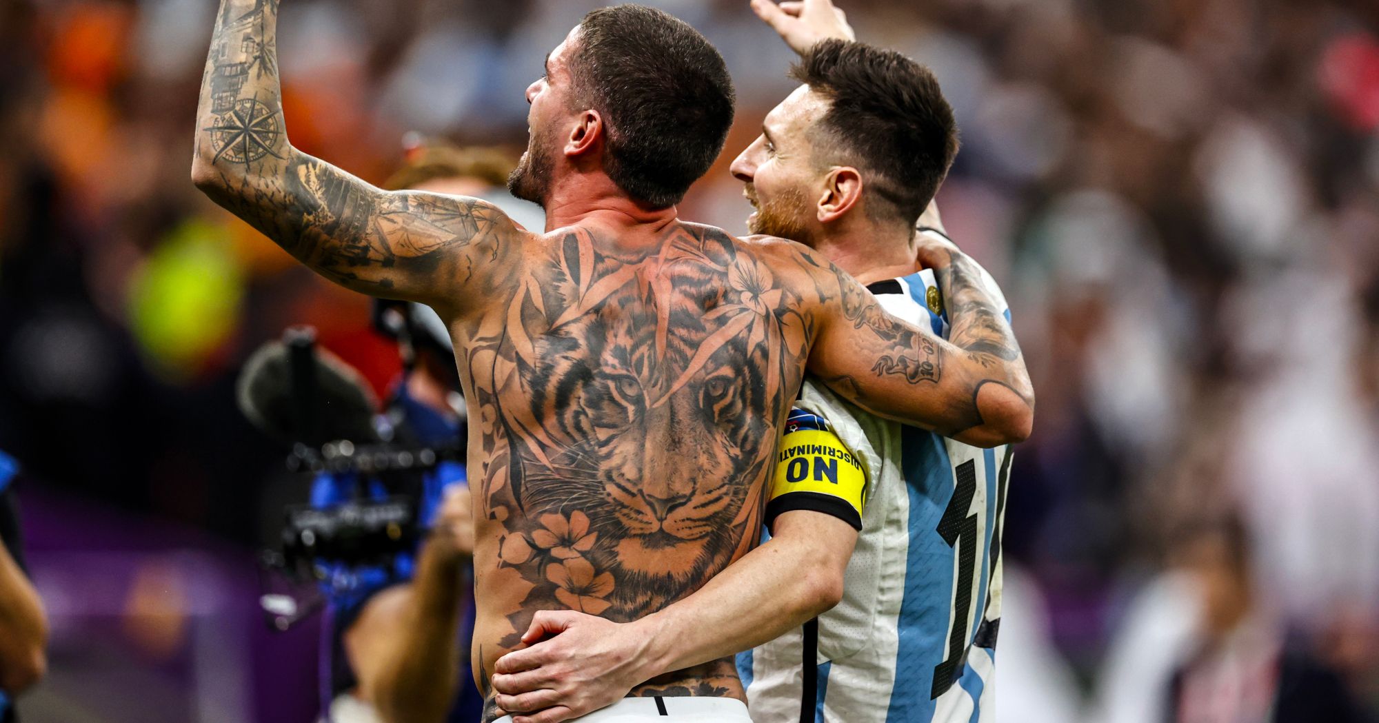 The ultimate guide to footballers' back piece tattoos: from Ibra and Depay to Politano and ...