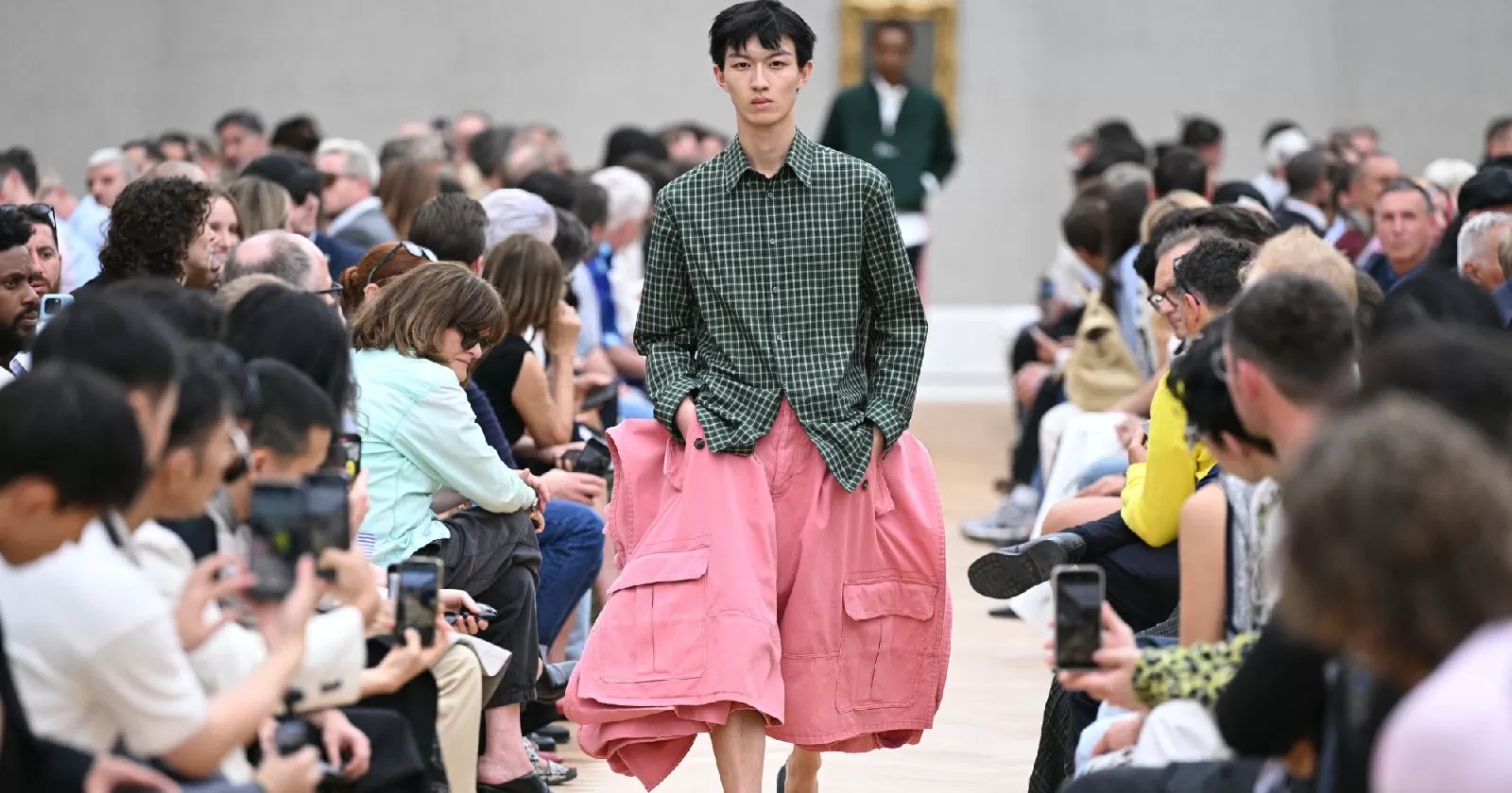 Cargo Pants 2025: Evolution, Trends & Their Rise in Luxury Fashion ...