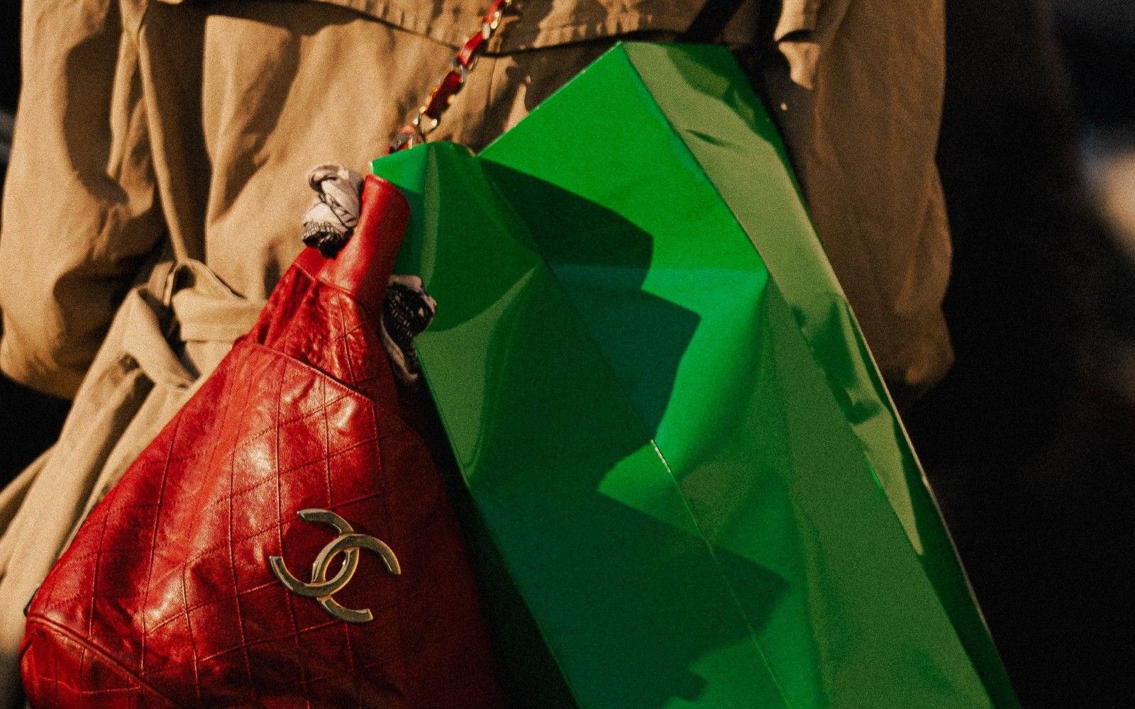 Fashion Crisis 2025: Second-Hand Resale Boom & Luxury Market Growth ...