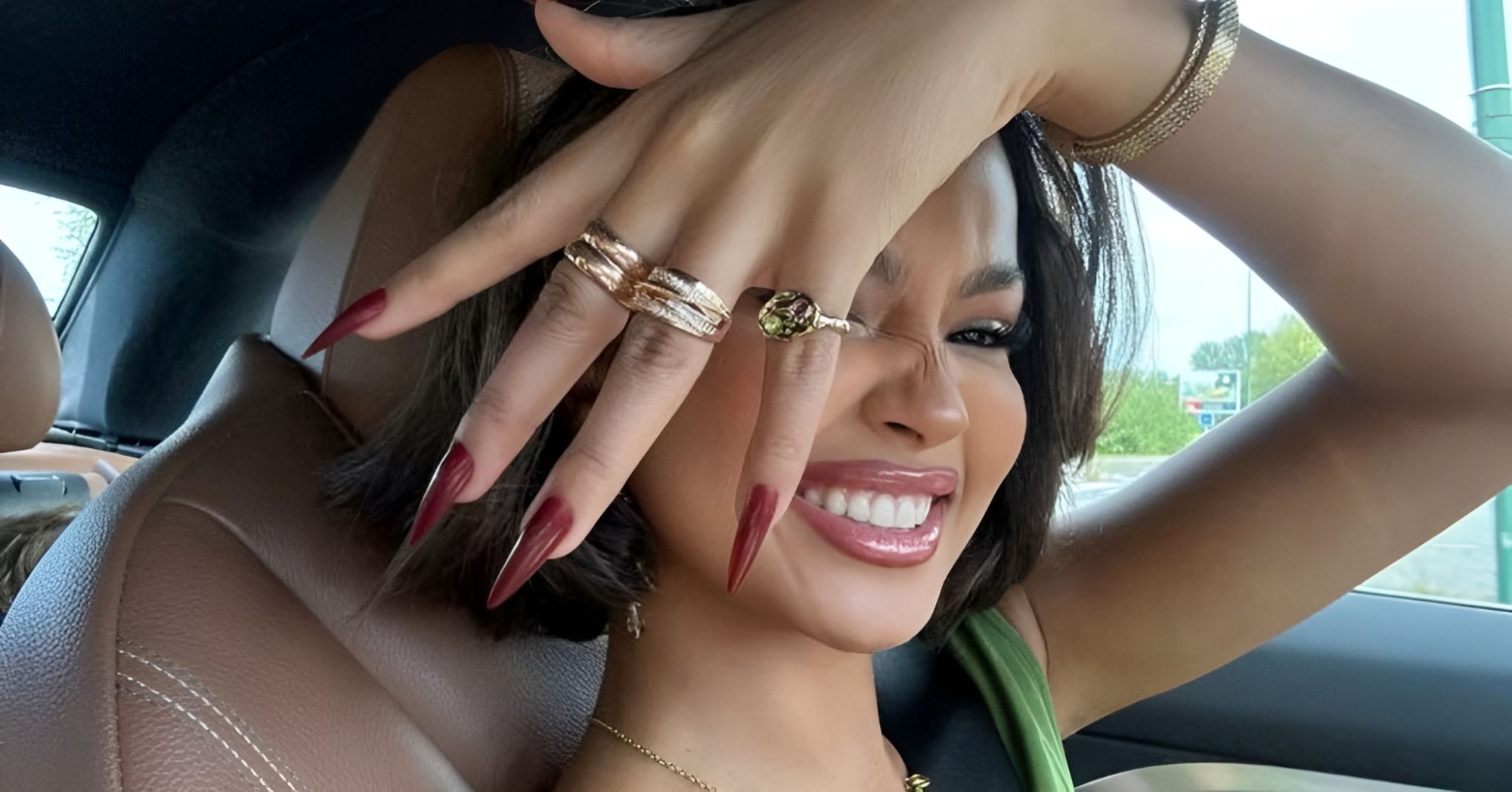 Nail art Natale 2025: idee, colori e tendenze per unghie festive - nss G-Club