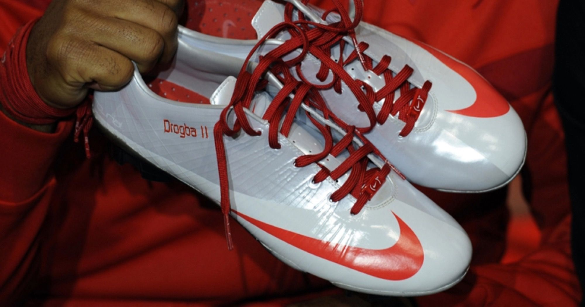 Retro and custom football boots: how to buy them - nss sports