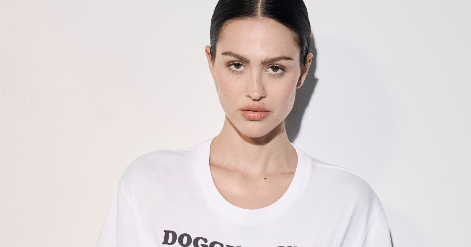 Stella McCartney x Jeff Koons unveil a Spring 2026 limited-edition ...