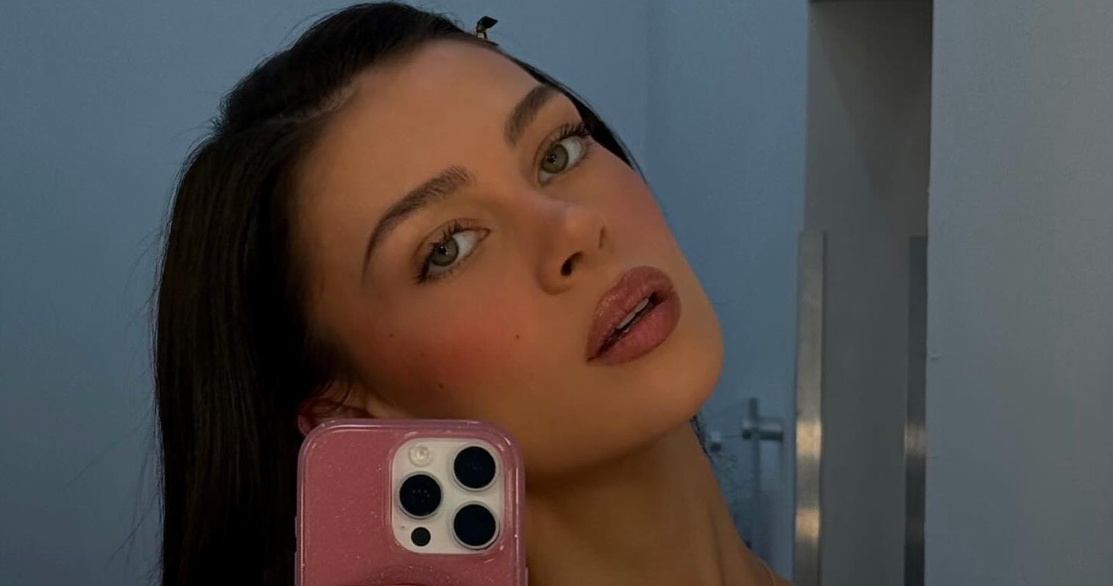 Horny yearning beauty: the 2026 makeup trend inspired by Wuthering ...