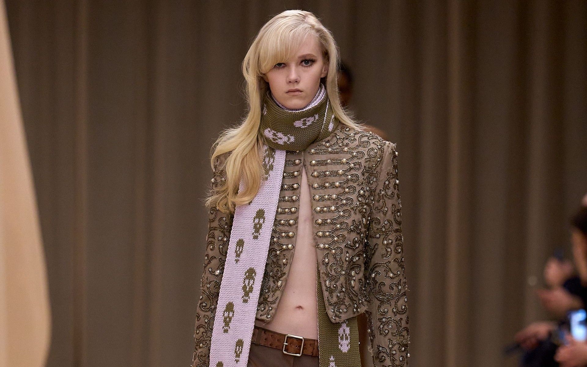 Alexander McQueen: Layoffs in Italy and Kering Restructuring 2026 - nss ...